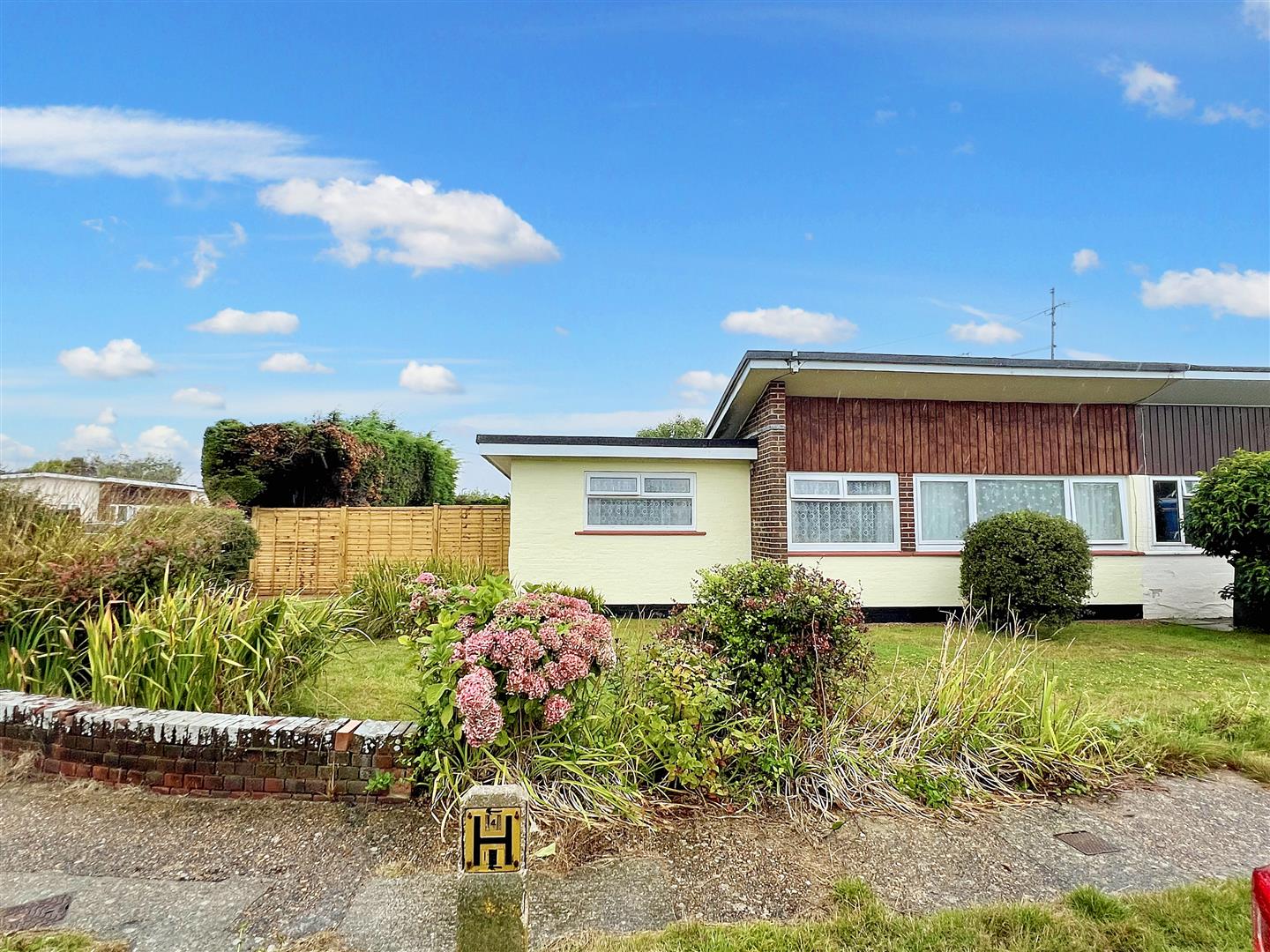 Property Details for The Square, Pevensey Bay, Pevensey - Town Property ...